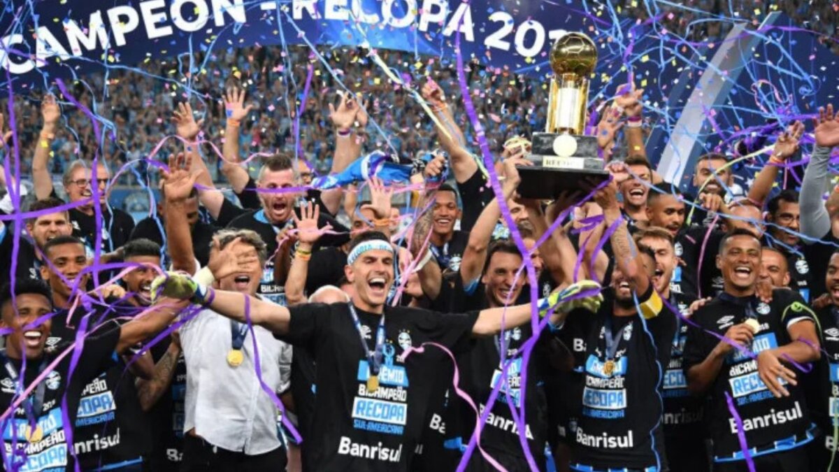 Confira todos os títulos do Grêmio na Arena
