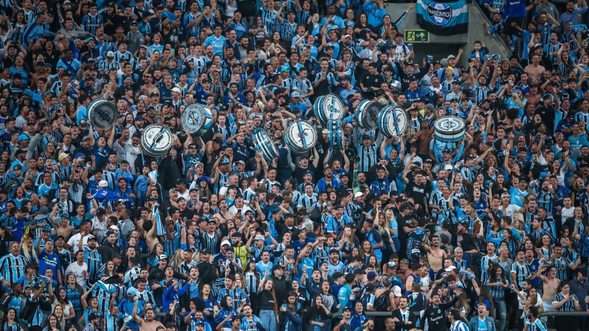 Torcedores Do Grêmio Ficam Indignados Com Novo Reforço Do Inter