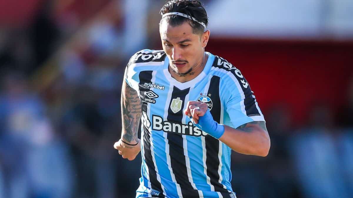 Os números completos de Vina em sua estreia pelo Grêmio