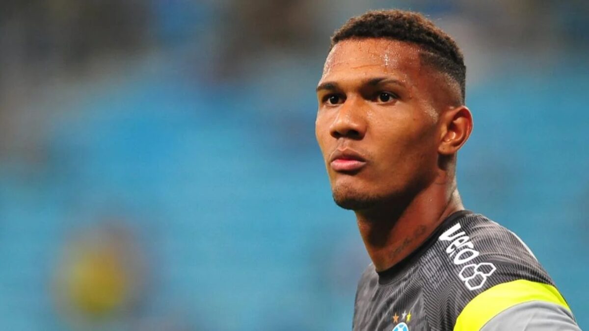 Caso Adriel realmente está encerrado no Grêmio?