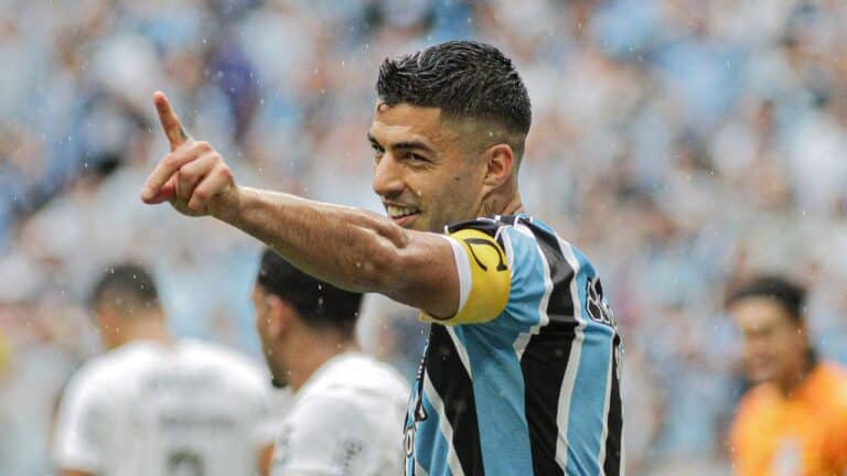 Seleção Uruguaia toma decisão FINAL sobre convocação de Luis Suárez, ex ...