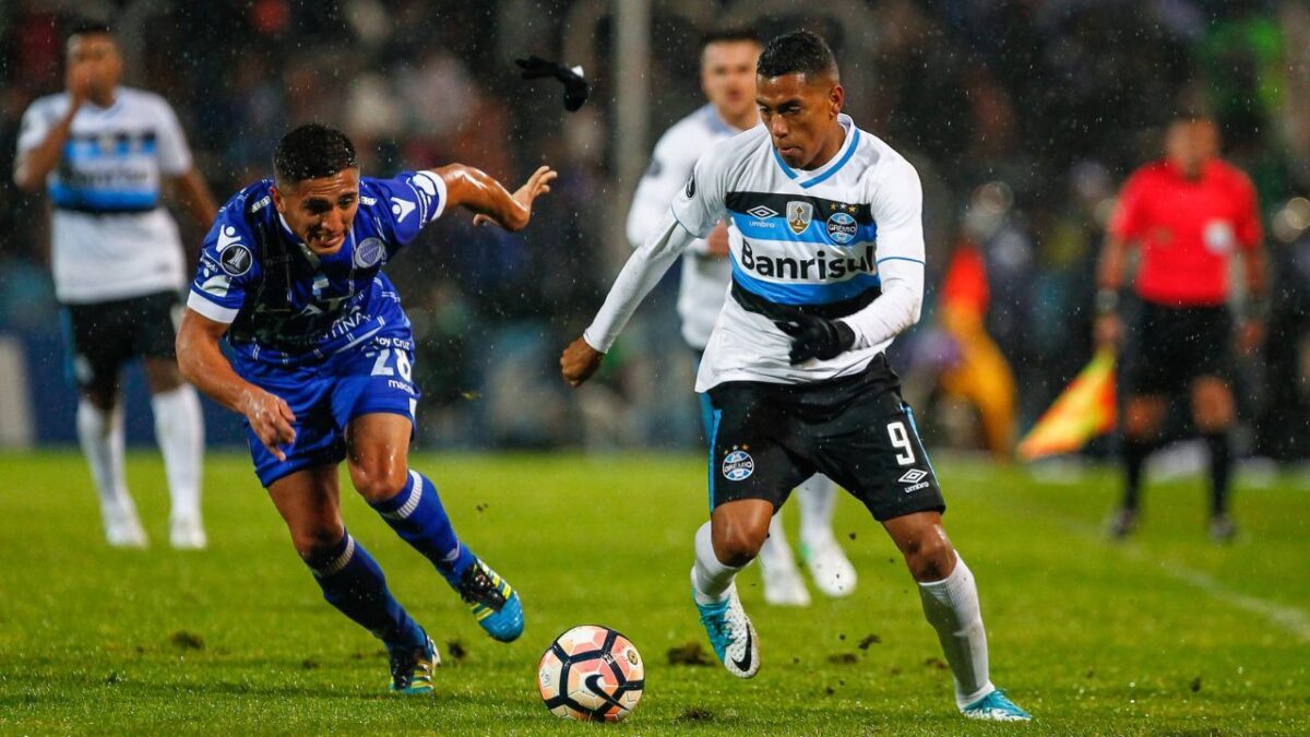 Ex-jogador do Grêmio marca gol em seu primeiro jogo no Campeonato ...